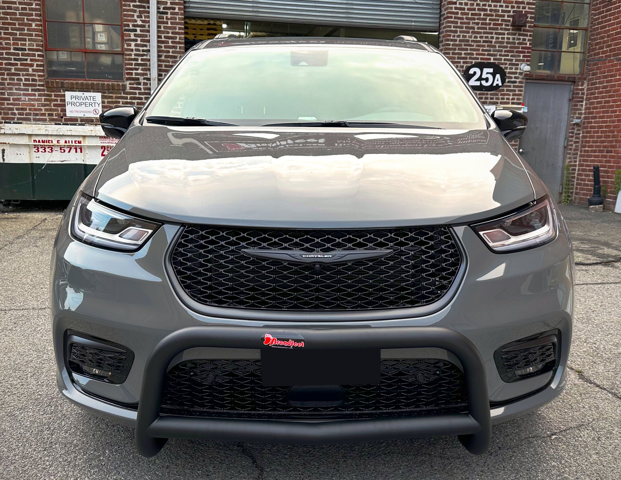 Front A-Bar / Nudge Bar (DC6) Bumper Guard fits Chrysler Pacifica 2017 ...